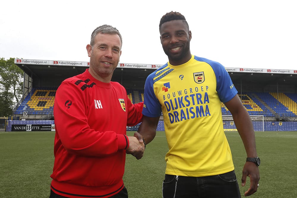 TRANSFER: SC Cambuur versterkt zich met Emmanuel Mbende · SC Cambuur