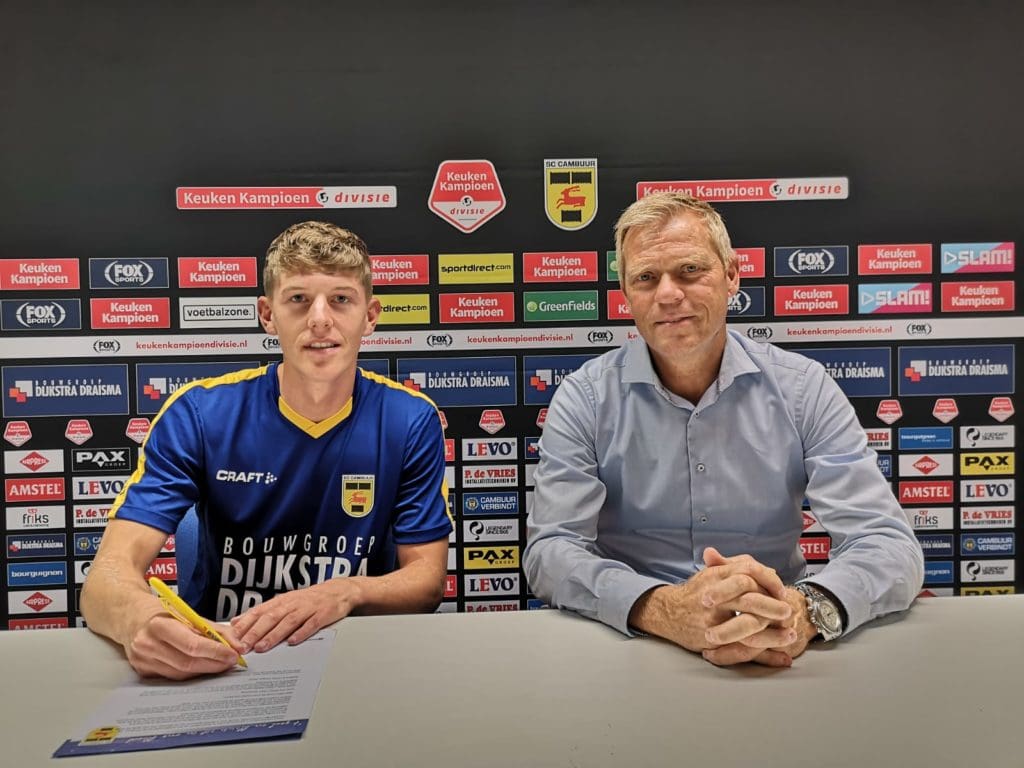 Middenvelder Mees Hoedemakers komend seizoen in het geel-blauw - SC Cambuur Middenvelder Mees Hoedemakers komend seizoen in het geel-blauw - SC Cambuur