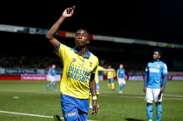 TRANSFER: Nigel Robertha per direct naar Levski Sofia · SC Cambuur