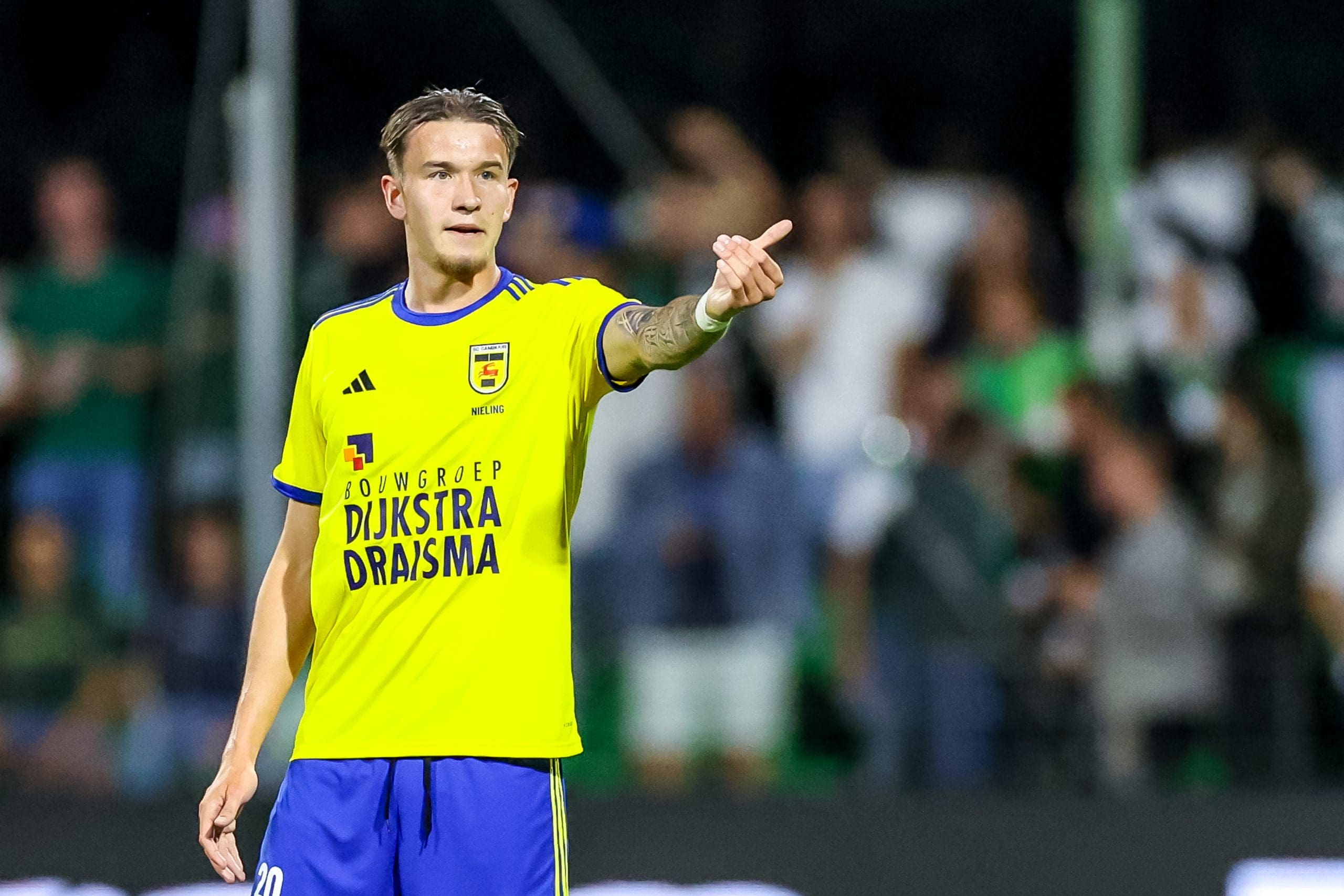 Bryant Nieling voor drie wedstrijden geschorst · SC Cambuur