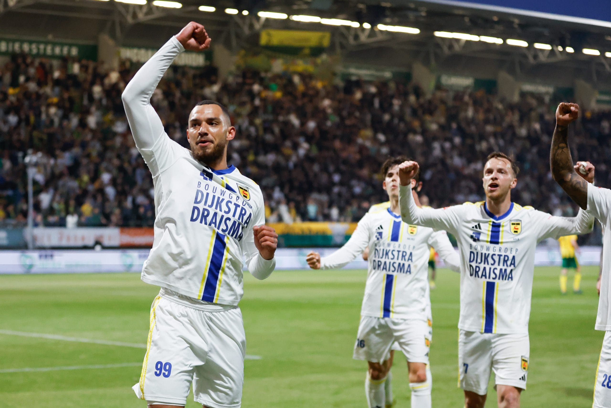 SC Cambuur naar plek drie na weer een zege op ADO Den Haag · SC Cambuur
