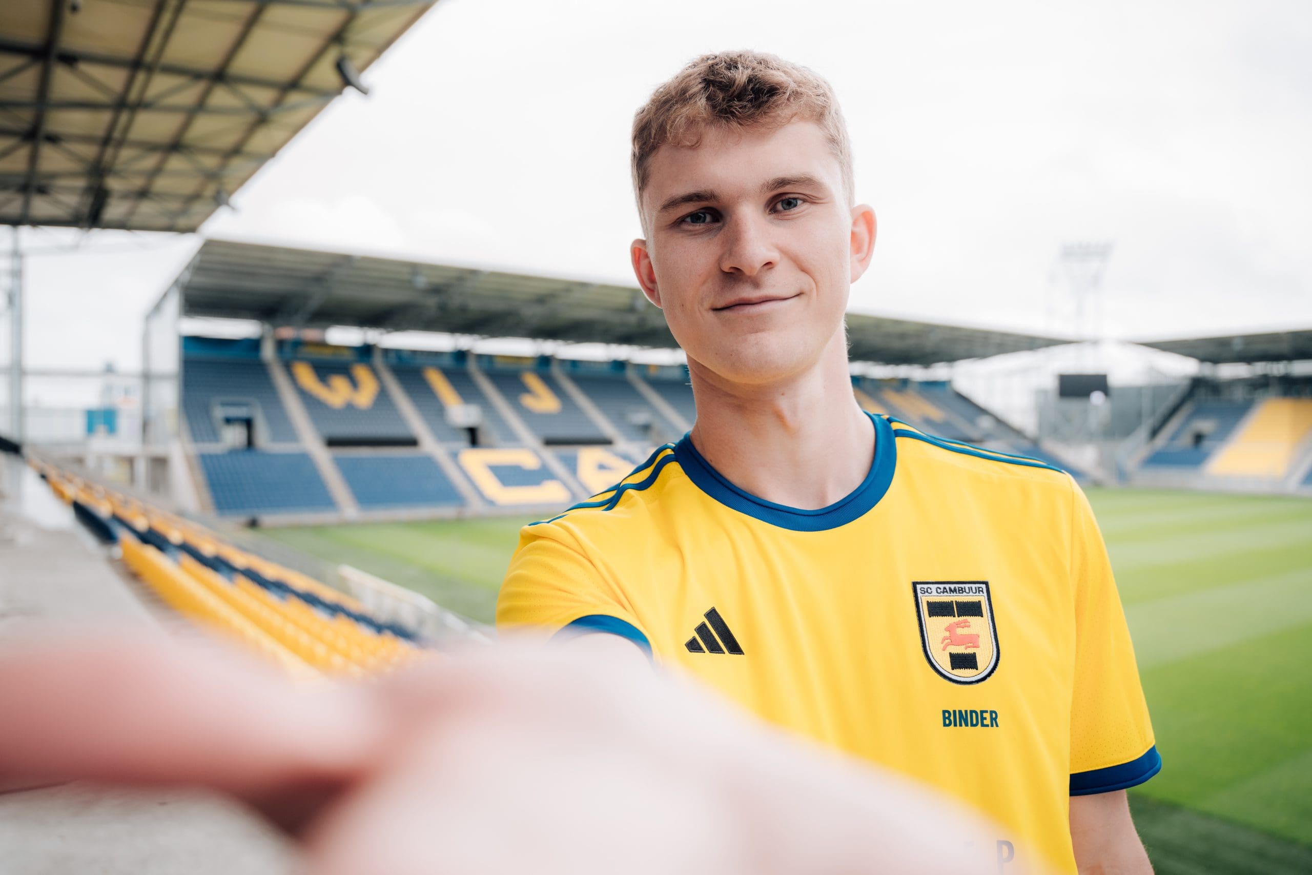 Kennismaken met Nicolas Binder: "Can't wait to see the supporters" · SC ...