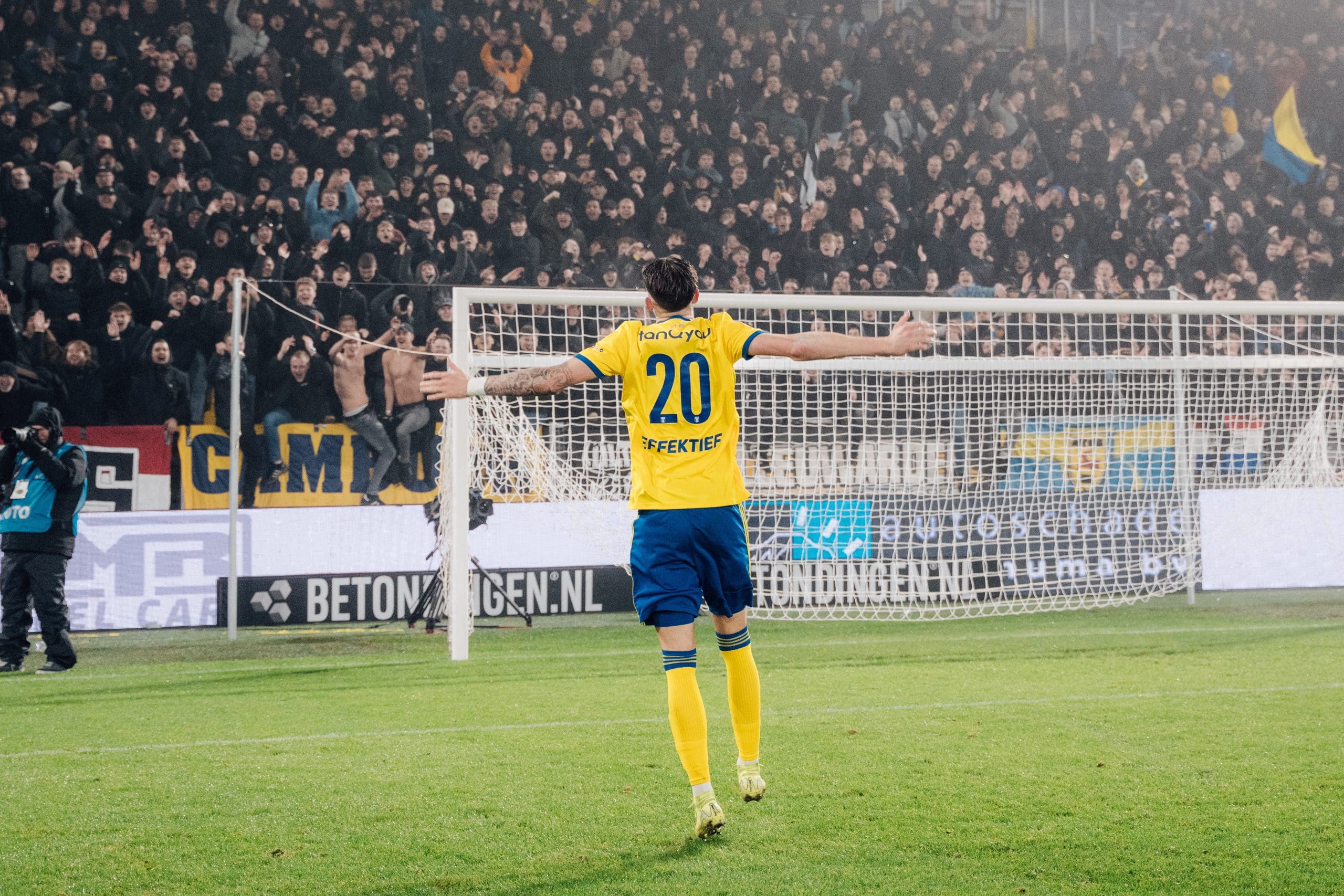 Bryant Nieling maakt overstap naar Modena FC · SC Cambuur